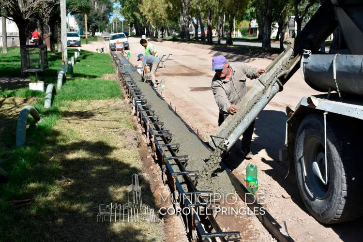 Comenzaron los trabajos para pavimentar las colectoras del Boulevard 1 ...